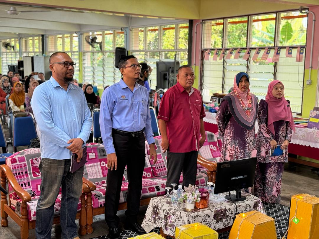 6 Februari 2024 (Selasa) @ Merasmikan Majlis Apresiasi dan Graduasi ...